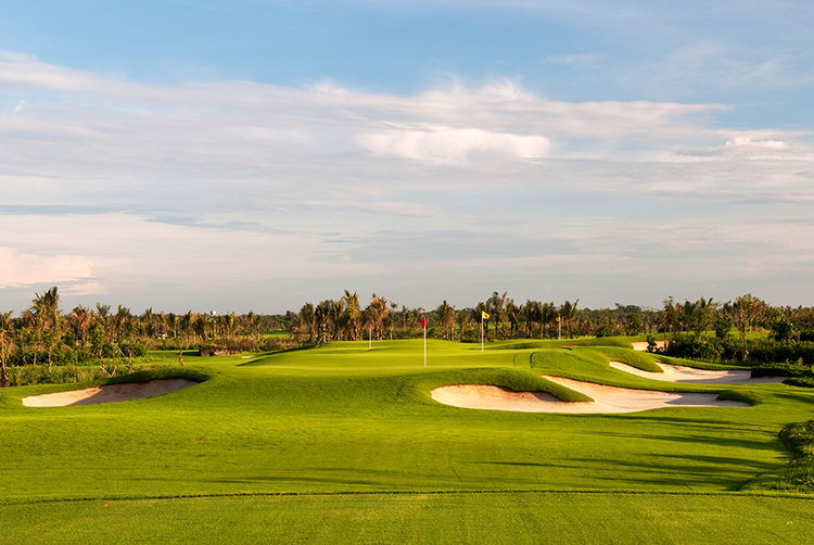 Explore 14 Golf Courses in Hainan | All Square Golf